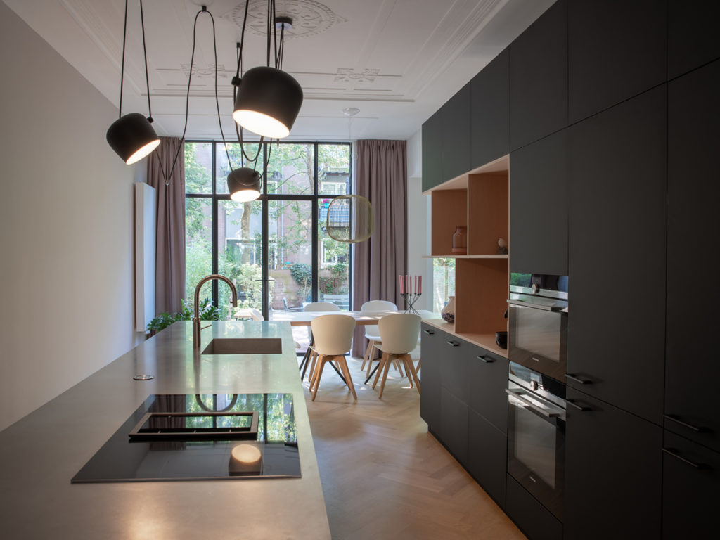 Verbouwing en herindeling van dubbel benedenhuis - Architecten aan huis